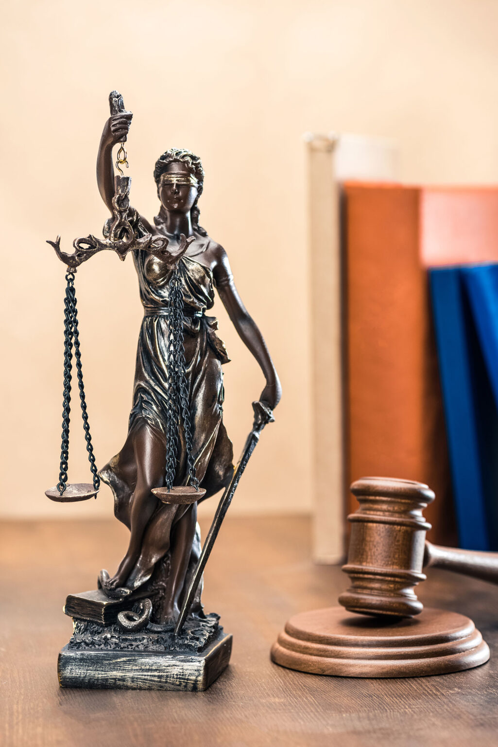 DeGuerin & Dickson thrives on high-profile cases. We can help you!